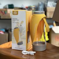 China Portable Pet Water Bottle with LED Light & Timer - 102.3×102×211.5mm Leak-Proof Design for Dogs & Cats for sale
