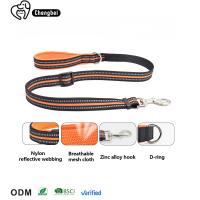 China Heavy Duty Retractable Nylon Dog Leash with 3M Reflective Strip and 0.2kg Lightweight Design for sale