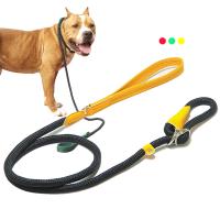 China Military Tactical Retractable Dog Leash with 20kg Load Capacity and One-Touch Locking System for sale
