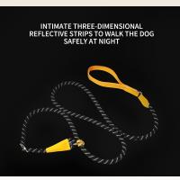China Military Tactical Retractable Dog Leash with 20kg Load Capacity and One-Touch Locking System for sale
