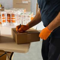 China Orange Octopus Poop Scooper with Bag Dispenser - 30mm × 70mm Size, 0.3kg Weight, TPE+ABS Plastic for sale