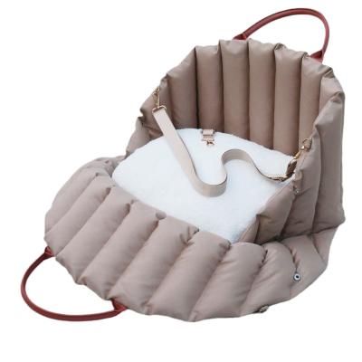 China Sustainable Pet Travel Bag Portable Cat Dog Carrier with Ventilation Panels Eco Friendly for sale