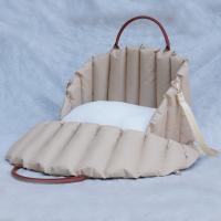 China Sustainable Pet Travel Bag Portable Cat Dog Carrier with Ventilation Panels Eco Friendly for sale
