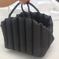 China Sustainable Pet Travel Bag Portable Cat Dog Carrier with Ventilation Panels Eco Friendly for sale