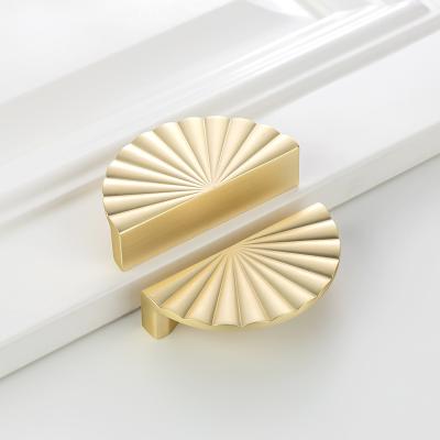 China Modern Gold T-Shaped Light Luxury Zinc Alloy Dresser Cabinet Drawer Handle Knob New Design Kitchen Hardware for sale