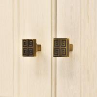 China Luxury High-End Brass Single Hole Handle for Bedroom Living Room Cabinets Wardrobes Dresser Knob Modern for Hotels Kitchens for sale