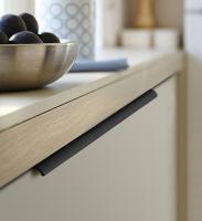 China Luxury Champagne Gold Aluminum Alloy Hidden Kitchen Cabinet Handle L Shape Drawer Handle for Closet Dresser Bedroom Zinc Hotel for sale