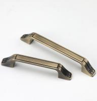 China Vintage Bronze Cabinet Door Handle Simple European Antique Cabinet Wardrobe Furniture Handle Carved Retro Door Handle for sale