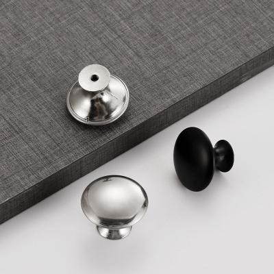 China Modern Silver Black Drawer Handle and Knob Plating Round Cabinet Knobs for Furniture for sale