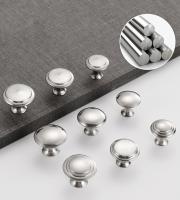 China Modern Silver Black Drawer Handle and Knob Plating Round Cabinet Knobs for Furniture for sale