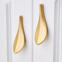 China Nordic Brass Leaves Solid Creative Leaves Cabinet Door Wine Cabinet Wardrobe Handle Brass Knob for sale