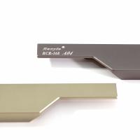 China Farmhouse Style Aluminum Furniture Hardware Edge Handle for Kitchen Cabinet Door Pull for Gym Dining Staircase Park Villa Mall for sale