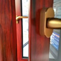 China Horizontal Brown Woodgrain Upvc Windows Opening Swing for sale