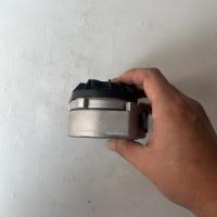 China Yutong King Long Bus Yuchai Engine Belt Tensioner Pulley ADC12 Ductile Iron 0.3s Bus Spares 9405-00393 for sale