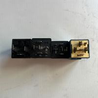 China Higer Bus Electrical Relay Assembly SGD202 30A 14V DC Bimetallic Thermal Quick-Insert Bus Spares for sale