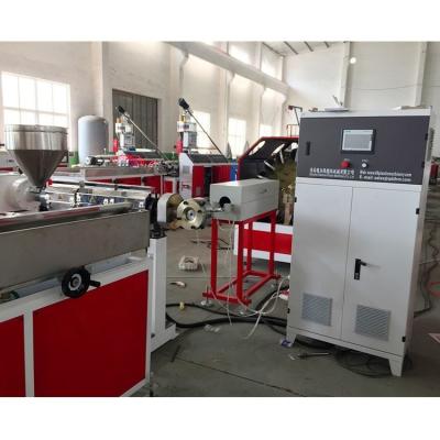 China Sturdy PVC Fiber Reinforced Soft Pipe Extrusion Line with 30 1 Screw L/D Ratio and 55 RPM Screw Speed for sale