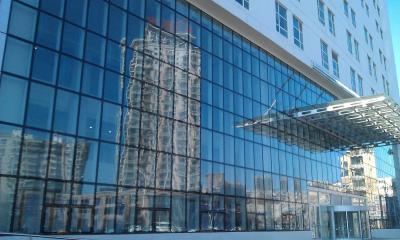 China Customized Modern Glass Curtain Wall with Soundproof / Energy Saving Features for sale