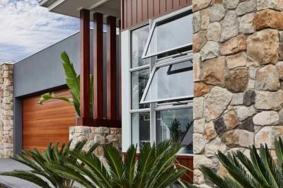 China Soundproof Features Aluminum Upper Hung Window with Customisation Glass and Insulation for sale