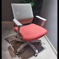 China Modern Design Ergonomic Mesh Office Swivel Chair for Staff Comfort and Durability for sale