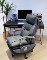 China Comfortable Modern Design Boss Chair with Wireless USB Charging and Electric Massage for sale