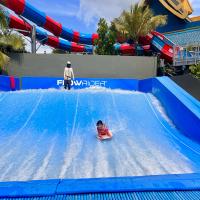 China Hot Sale Water Park Equipment Fiberglass Water Pool Slide Water House for sale
