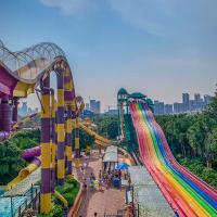 China Custom Design Water Play Industrial Water Slides Fiber Glass Swimming Pools Water Games Park for sale