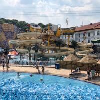 China Freefall Long Slide Combination Aqua Park Adult Rides Custom Fiberglass Water Slide High Speed Water Slide for sale