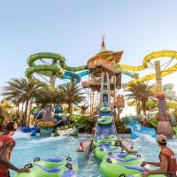 China Water Park Equipment Theme Water Splash Kids Raft Riders Water Spray Fiberglass Slide for Sale for sale
