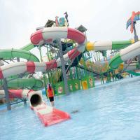 China Outdoor Kids Play Slide Water Play Equipment Fiberglass Splash Mat Long Rainbow Slide Water Park for sale
