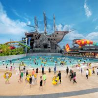 China Commercial Large Water Theme Park Glass Fiber Water Slide Aqua Park Equipment for sale