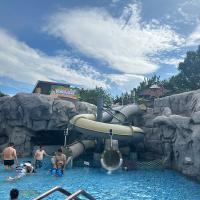 China Aqua Park Swimming Pool Slides OEM ODM Water Amusement Park Equipment for sale