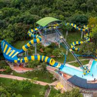 China OEM ODM Amusement Park Swimming Pool Outside Fiberglass Water Slide for sale