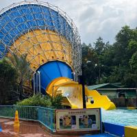 China Fabulous Fun Storm Rider Slide Fiberglass Water Park Funnel Typhoon Water Slide for sale