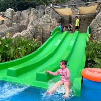 China Fiberglass Boomerang Pool Slide Eco Commercial Water Park Equipment for sale