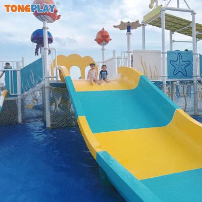 China Customizable Eco-friendly Fiberglass Water Slide for High Capacity Commercial Aqua Parks for sale