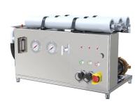 China Domestic Seawater Desalination Machine 2000W Compact Water Desalination System for sale