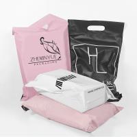 China Custom Print Poly Mailer Bag Moisture Proof Clothing Shipping Bags Lightweight With Handle for sale