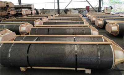 China UHP 650mm Graphite Electrode for Electric Arc Furnace Steelmaking High Conductivity for sale
