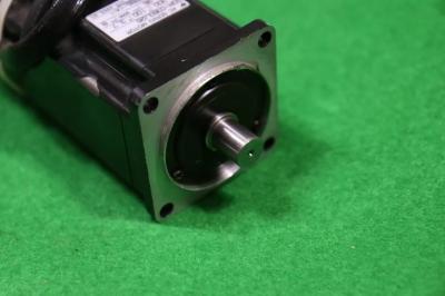 China SGM-03B3J26 Yaskawa SGM Series Controller Servo 300w Power Motor for sale