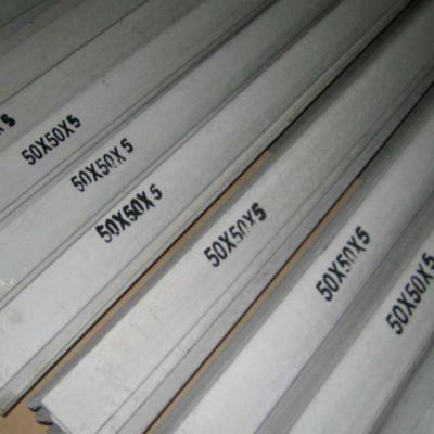 China Stainless Steel Angle Bar 25×25mm to 200×200mm Size Range in Grades 201 304 316L for Structural Frames for sale