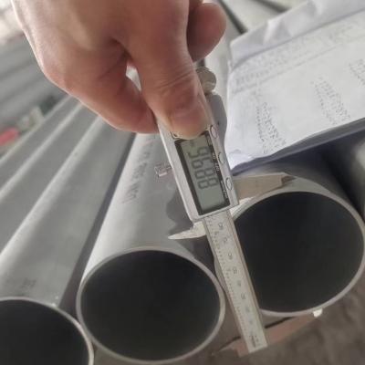 China TP316L Stainless Steel Seamless Pipe DN10-DN800 with 3.2-25.4mm OD and 0.2-2.5mm Wall Thickness for sale