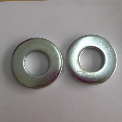 China DIN125 Carbon Steel Galvanized Flat Washer Grade 4.8 8.8 - M2 to M48 Size Range with Zinc Coating for sale