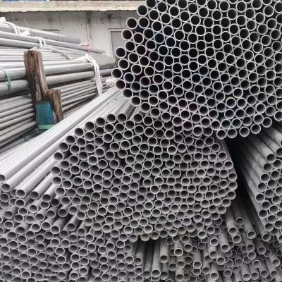 China Low Carbon 304L Stainless Steel Seamless Pipe / Welded Pipe Bright Annealing and Pcikling Finishing for sale