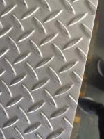 China 304 Stainless Steel Checkered Plate Hot Rolled Anti-Slip Press Stamping Patterned Sheet for sale