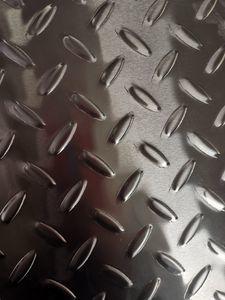 China AISI 304 SUS304 Hot Rolled Polished Stainless Steel Checkered Plate Anti-Slip Floor Plate for sale