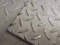 China 304 Stainless Steel Checkered Plate Hot Rolled Anti-Slip for Industrial Flooring for sale