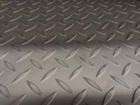 China 304 Stainless Steel Checkered Plate Hot Rolled Anti-Slip for Industrial Flooring for sale