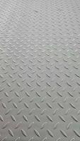 China 304 Stainless Steel Checkered Plate Hot Rolled Anti-Slip for Industrial Flooring for sale