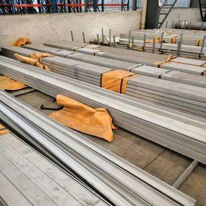 China Hot Rolled Stainless Steel Channel Bar and Angle Bar with Bright Surface in Grade 201 304 316L for sale