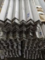 China 316L Stainless Steel Angle Bar 40mm X 40mm X 4mm Hot Rolled SS Angle Bar for Structural Applications for sale